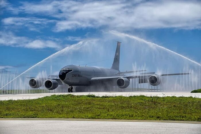 Airplane Washing Using Water Jet, CFD Simulation ANSYS Fluent Training ...